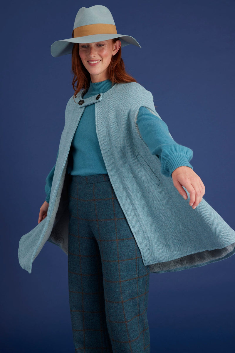 Maria de la Orden | Snow Cape Blue Wool